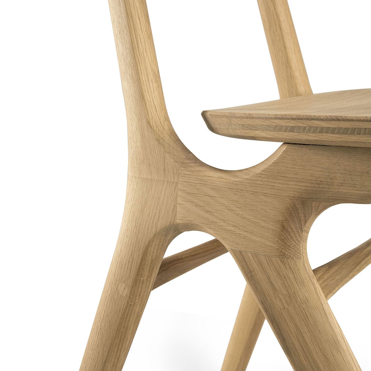 Buy Oak Eye Dining Chair from Ethnicraft | NO-GA.com