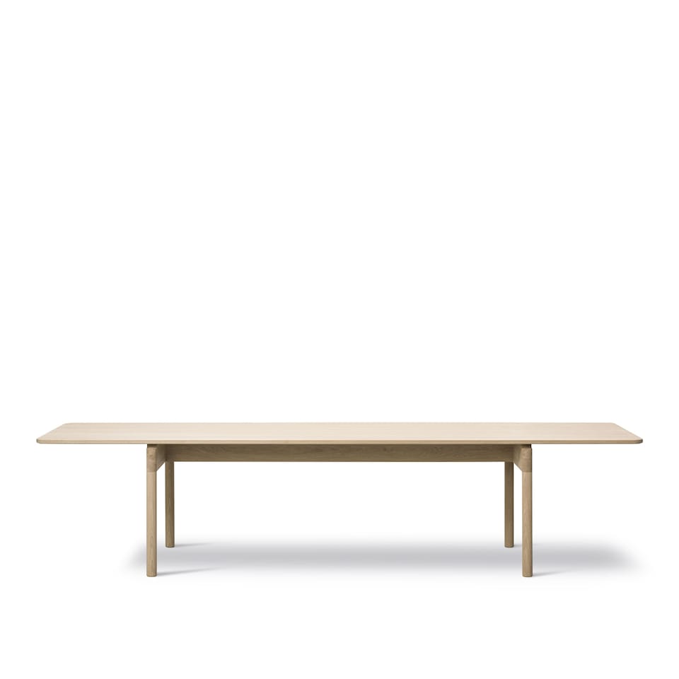 Köp Piloti Table från Fredericia Furniture | Nordiska Galleriet