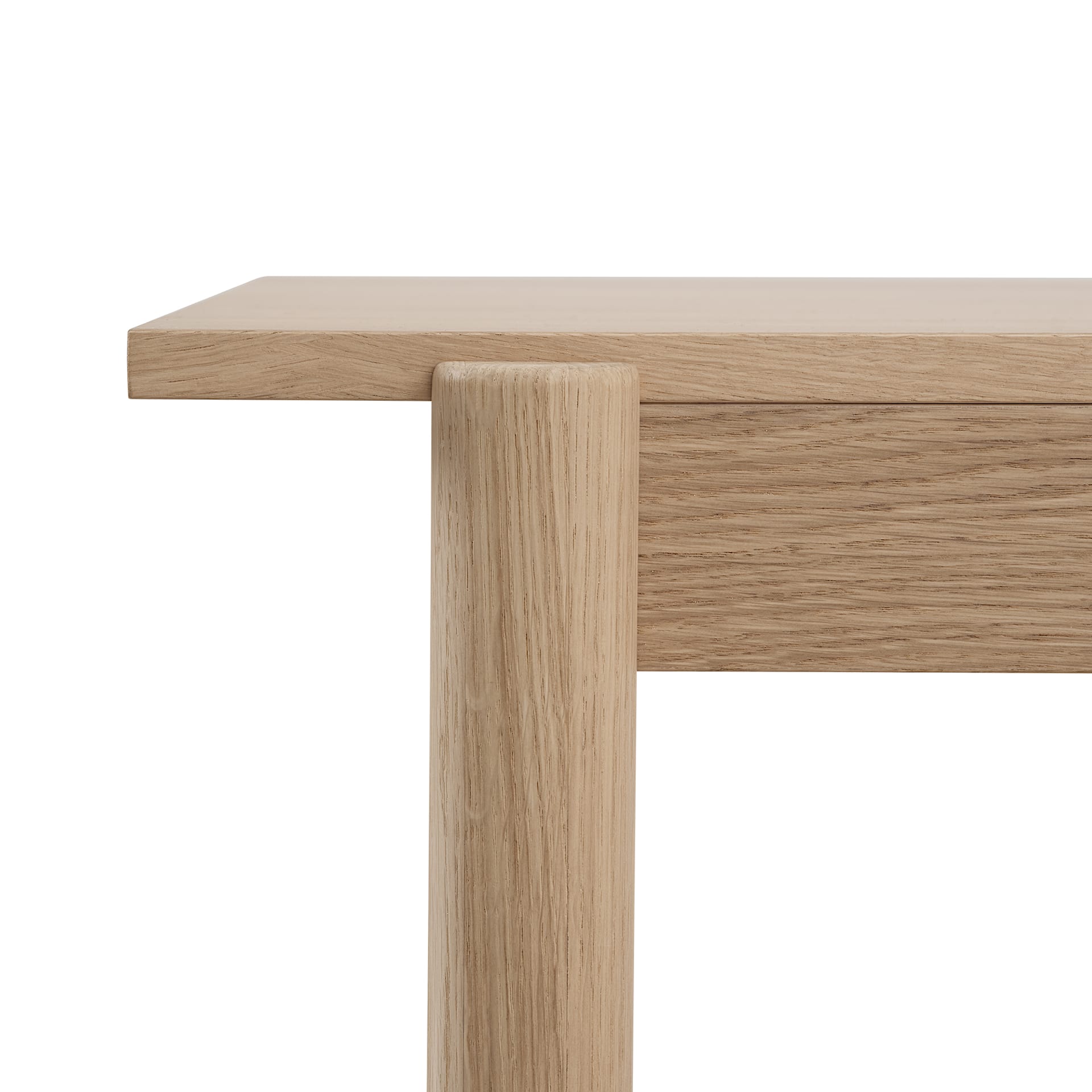 Köp Linear Wooden Bench från Muuto | Nordiska Galleriet